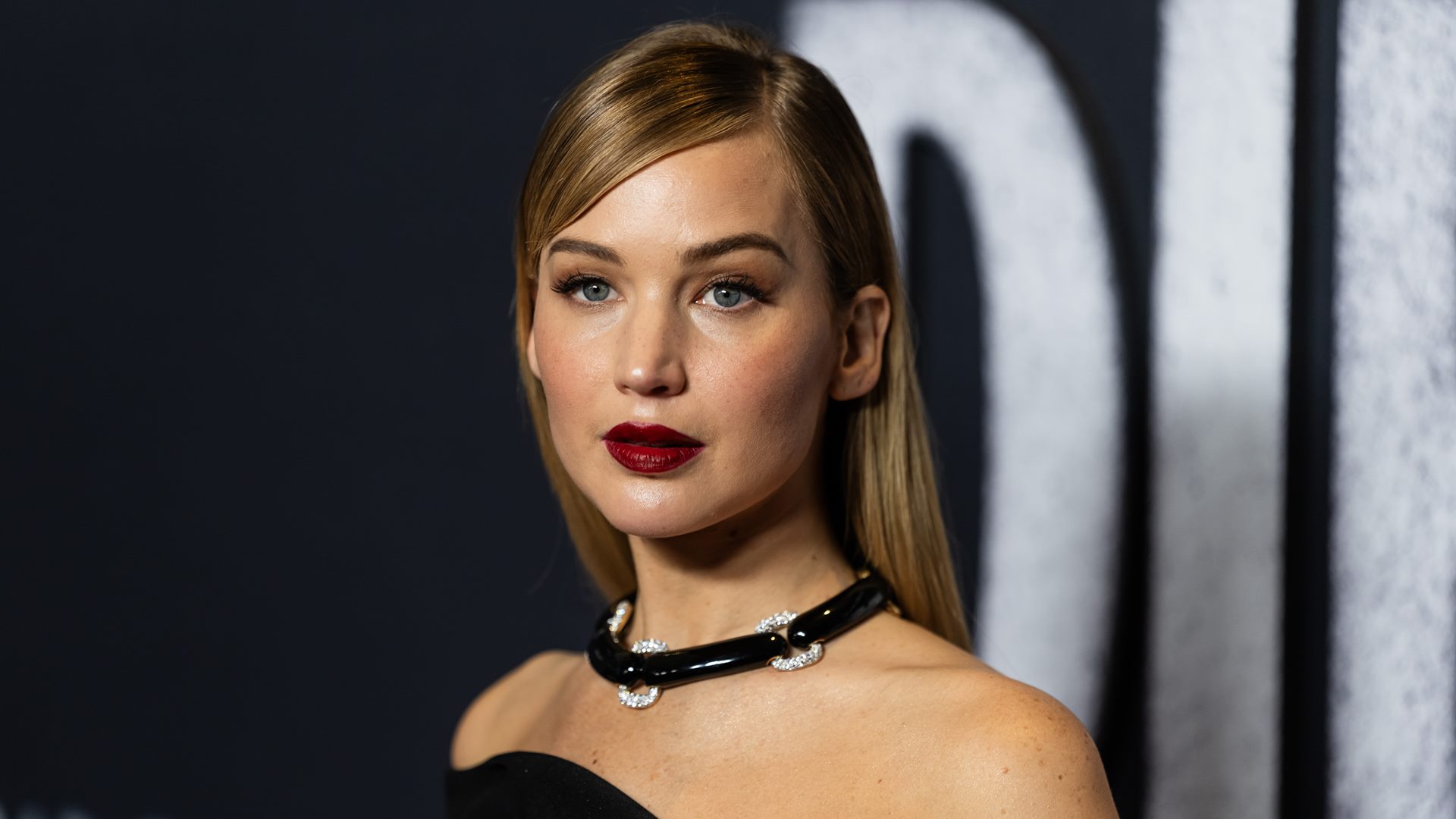Jennifer Lawrence será protagonista e produtora de One Month Mark, nova ...